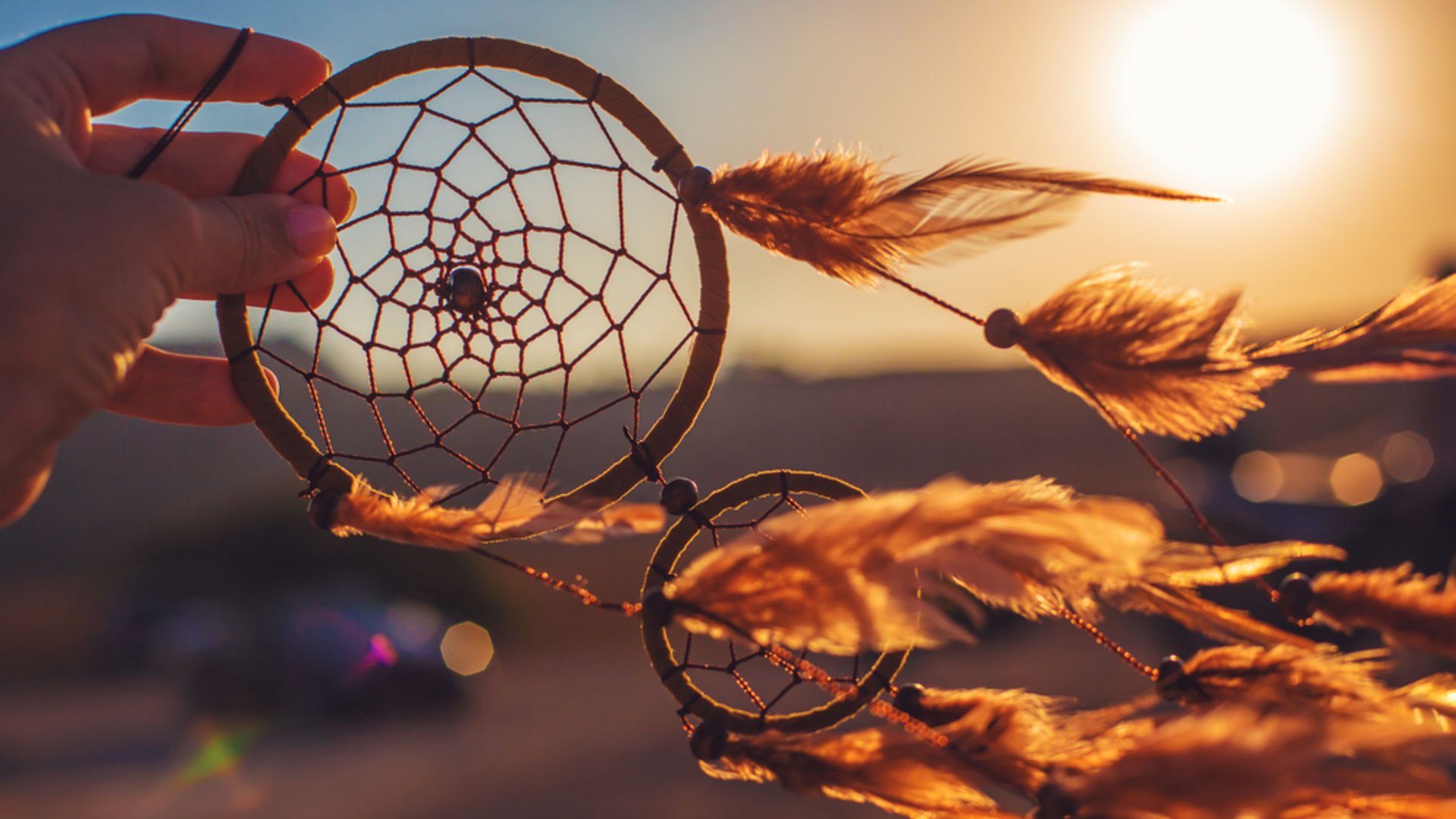 Gördüğüne inanma! | Hayatın Sesi