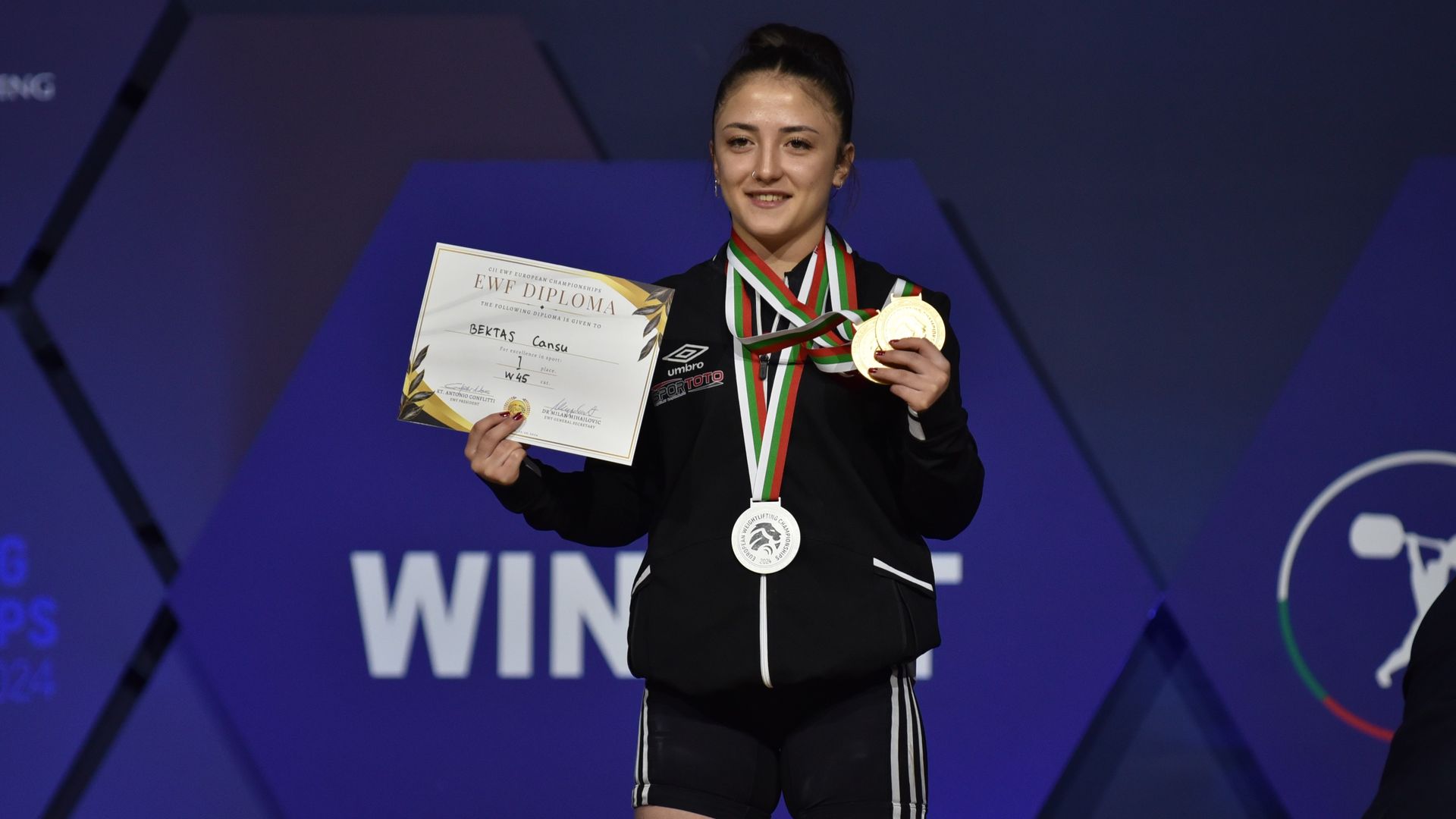 Cansu Bektaş ve Gamze Altun'dan altın madalya! | Yaşam